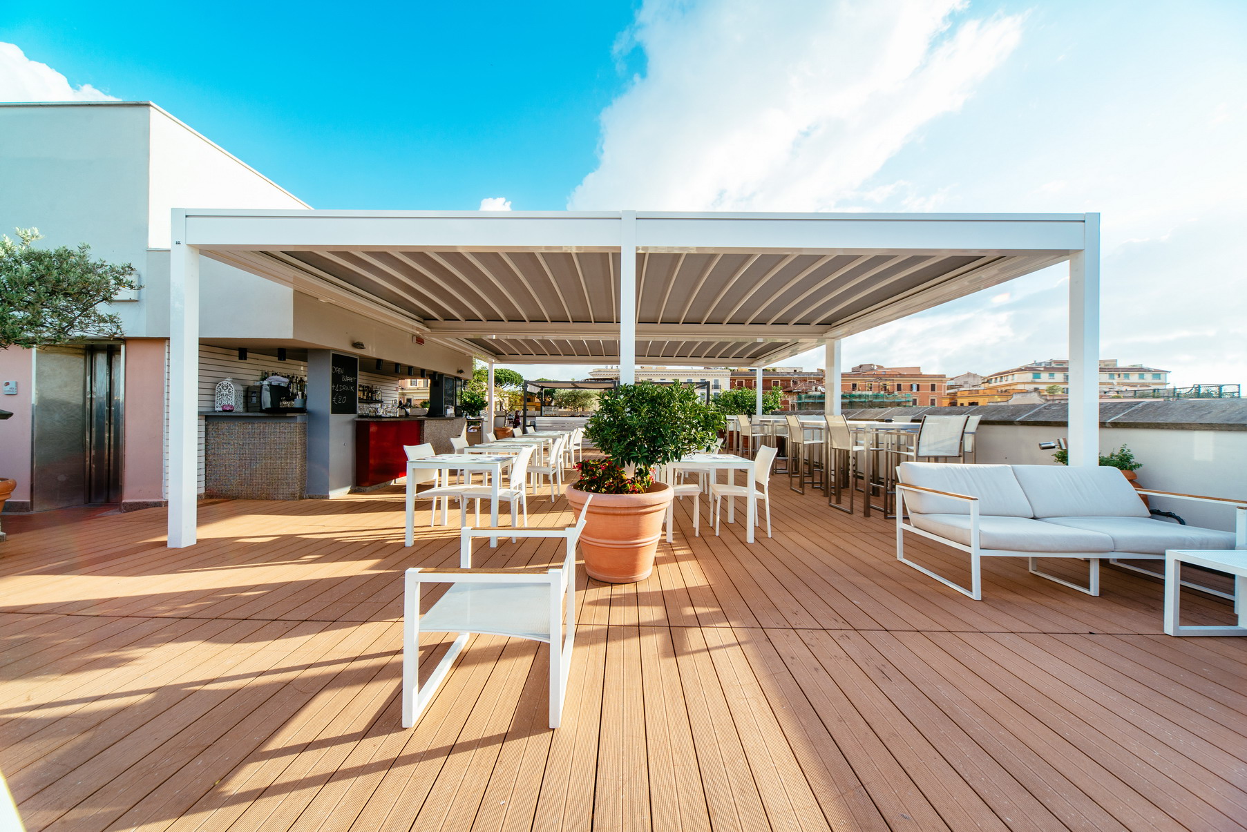 Terrazza bar Hotel Mercure Roma Centro Colosseo | Design & Contract